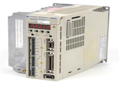 中国 ヤスカワ SGDH-05DE 新型サーボアンプ 400V 0.5kw 新品 販売のため