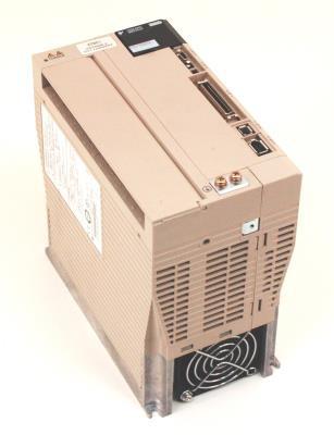 Cina Servo amplificatore Yaskawa SGDV-180A01A Nuovo 2kw in originale in vendita