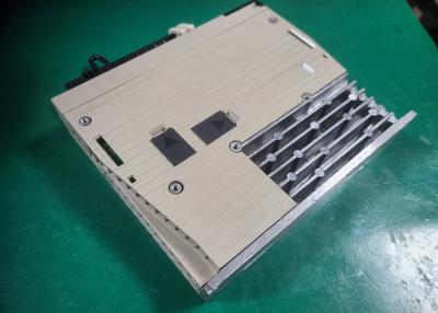 China Yaskawa SGDV-R70A01A AC Servo Amplificador 220V Novo Original Em Caixa à venda