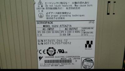 China Marca Yaskawa SGDV-R70A21A AC Servo Amplificador 0.05kw Output Novo à venda