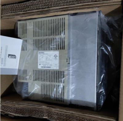 Cina Yaskawa SGDB-30VN 18 AMP 3 PHASE 200-230 VAC 50/60HZ Servocamera CA in vendita