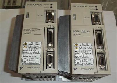 中国 ヤスカワ SGD-04AH 200V AC サーボドライブ オリジナルボックスで新品 販売のため