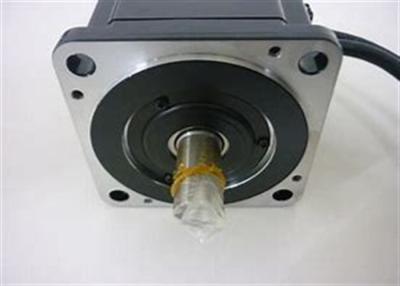 Cina Yaskawa Servo Motor SGMPH-02ACA-SW11 Industry Nuovo in scatola in vendita