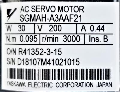 Cina Servomotore Yaskawa SGMAH-A3AAF21 Nuovo in scatola originale in vendita