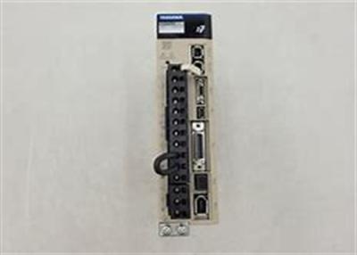 Cina Yaskawa 750W AC Servo Drives SGD7S-1R6A20A Nuovo in scatola originale in vendita