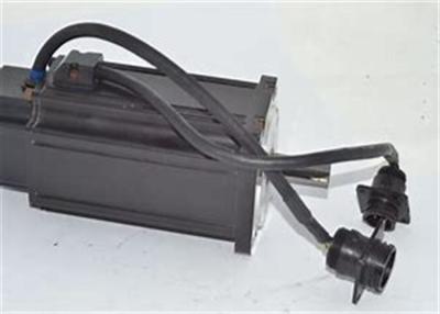 Cina Emerson XVM-8028-TONS-0000 Servomotore da 1 kW Nuovo originale in vendita