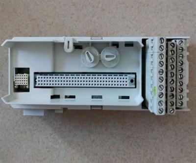 中国 ABB 3BSE013230R1 コンパクト終了モジュール MTU TU810V1 販売のため