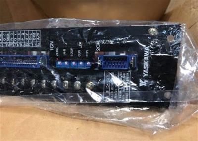 Cina 200V Yaskawa Industrial Servo Drives CACR-SR02AB1ER-Y10 Originale in vendita