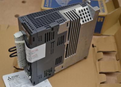 Cina Voltage Servo Drives Industrial MITSUBISHI Motor Drive 170V MR-J3-70B-RJ004 5.8A Uscita 750W in vendita