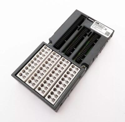 Cina ABB TU552-CS31 Automazione distribuita Modulo IO digitale Nuovo in vendita