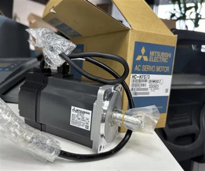Cina Mitsubishi AC Servo Motor HC-KFS73 750W 103V 5.6A Uscita 750W IP55 3.0KG in vendita