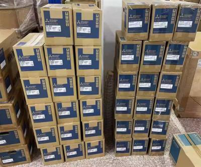 Cina Mitsubishi HC-UFS502 200W AC servomotore rotativo senza spazzole per servomotori industriali in vendita