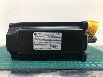 Cina ALLEN-BRADLEY MPM-B1304E-MJ72AA MPM-serie MPM 480V AC servomotore rotativo in vendita