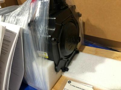 China ALLEN-BRADLEY MPM-B2153B-MJ72AA MPM-Série MPM 480V AC Servomotor rotativo à venda