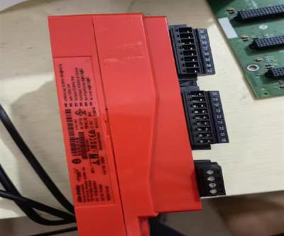 China Allen Bradley 1791ES-IB8XOBV4 PLC/controlador lógico programável à venda