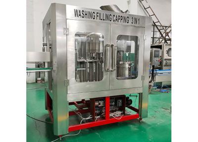 China 2000-3000bph de Volledige Automatische Productielijn van de het Mineraalwater Vullende Machine van de HUISDIEREN Plastic Kleine Fles Te koop