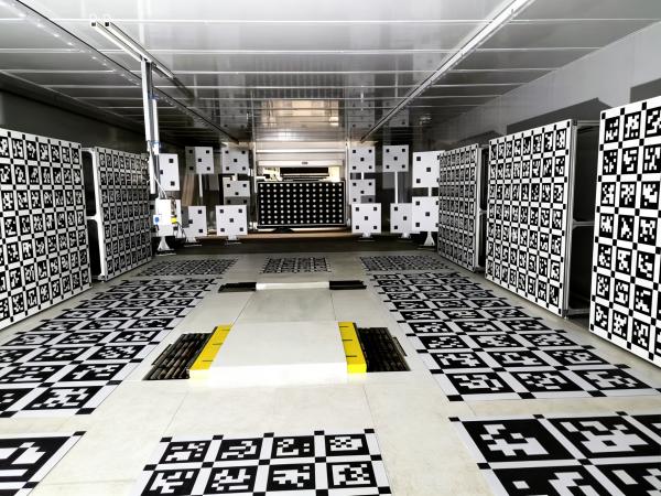 Quality Intelligent Vehicle Multi-Sensor Fusion Automotive Calibration Room for sale