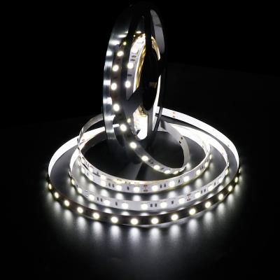 Cina Arricchisci il tuo spazio con una striscia LED ad alto rendimento del colore - Temperatura del colore 2700K-6000K in vendita