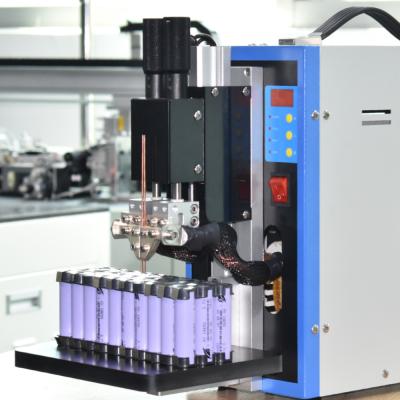 Cina Saldatore portatile della batteria al litio, potere pneumatico del saldatore a punti 12KW in vendita