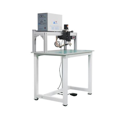 Cina Puro elettrico semiautomatico precisione multi-impulso gantry batteria al litio punto di saldatura macchina in vendita