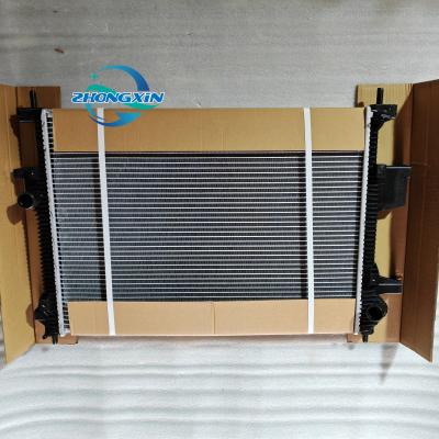 Cina OE NO. 302000021AA Sistema di raffreddamento del serbatoio dell'acqua Radiatore per auto per Chery Tiggo 8 in vendita