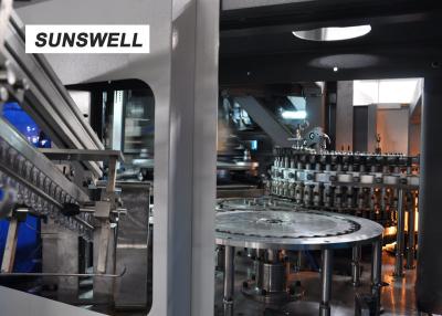 Cina Materiale da otturazione della bevanda e tappatrice gassosi, linea di produzione dell'acqua in bottiglia in vendita