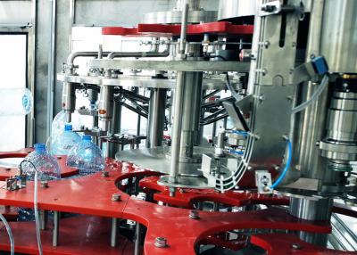 중국 큰 병 식용수 충전물 기계 3 - 안으로 - Monoblock 1개의 병 채우게 판매용