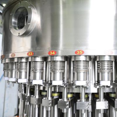 Cina Il liquido rotatorio di capacità elevata delle macchine di rifornimento dell'acqua 36000BPH ha imbottigliato la pianta in vendita