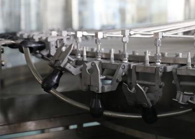 China Máquina de engarrafamento giratória automática não carbonatada de Monoblock à venda