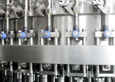 China Snelle Stroom Sprankelende het Vullen van OPP Labeler Machine voor Huisdierenflessen Te koop