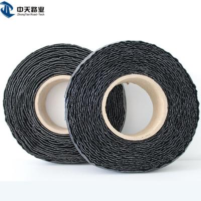 China Rubberized Asphalt Flashing Bituminous Tape For Black Road Tarmac 60MM 3MM for sale