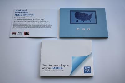 中国 CE認証の携帯LCDビデオブローチャー 112x63mmディスプレイエリア 販売のため