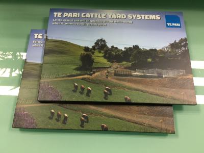 중국 A4 크기의 전체 컬러 인쇄 비디오 브로셔 10''고 해상도 비디오 광고 책 터치 스크린 비디오 플레이어 카드 판매용