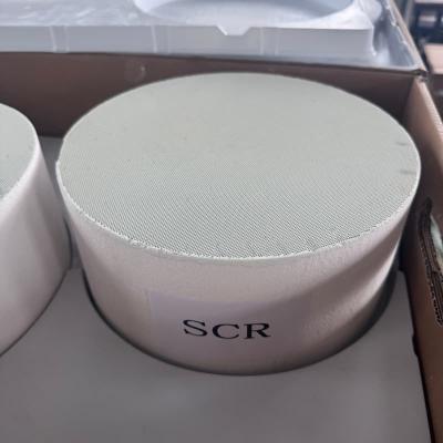 China Low Thermal Expansion and High Mechanical Strength Round Cordierite SCR Catalyst for Non-Road Machinery 263*127 for sale
