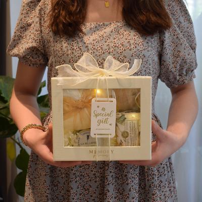 China Scarf Cardboard Gift Packaging Box Scented Candles Perfume Packaging Box With Lid for sale