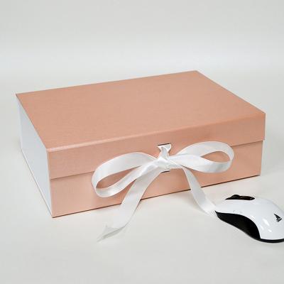 China Wholesale Christmas Folding Gift Box Custom Jewelry Gift Boxes With Magnetic Lid for sale