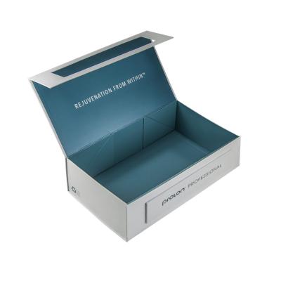 China Gefaltete magnetische Geschenkbox-Werbung der Pappe1200g mit Band-Schließungs-Buch-Art zu verkaufen