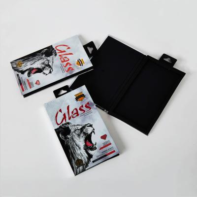 Cina Ingrosso Logo stampato in vetro temperato per telefono protettore per schermo scatole di carta scatola di imballaggio con gancio in vendita