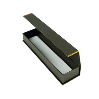 Cina Logo personalizzato Luxury Black Cardboard Packaging Watch Bands Smart Pen Magnetic Gift Boxes in vendita