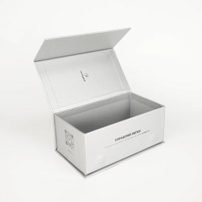 Cina Logo personalizzato Casella di imballaggio in cartone argento magnetico Elettronica Cassa regalo Per Iphone 16 in vendita