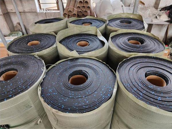 Quality ⌀160-810 Roll Diameter Rubber Mixing Machine with 1 1.35 Rotor Rotating Speed and 1000mm Working Length of Rollers for sale