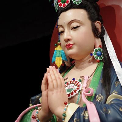 中国 仏の宗教のガラス繊維の大きいサイズの表示のための極度の現実的なGuanyinのワックスの彫像 販売のため