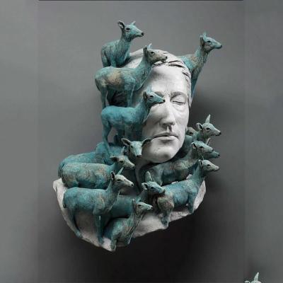 Cina Figura umana astratta mano di FRP della scultura che scolpisce le statue realistiche del giardino della resina in vendita