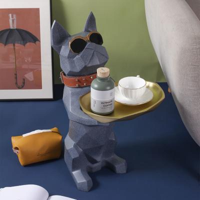Cina La decorazione domestica nordica scolpisce/le figurine cane della resina con il vassoio 40*34*72cm in vendita