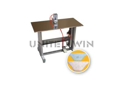 Cina Automatico chirurgico dell'orecchio del ciclo di protezione della punzonatrice ultrasonica della maschera in vendita