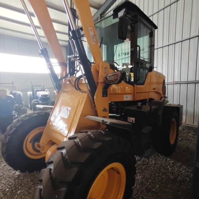 Yellow Compact Loader with Euro 5 Engine for Precise Material Handling