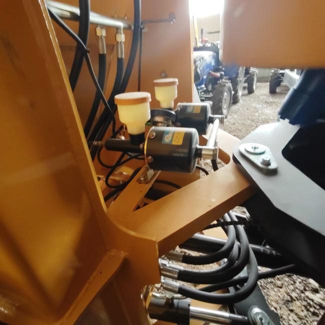 Yellow Compact Loader with Euro 5 Engine for Precise Material Handling