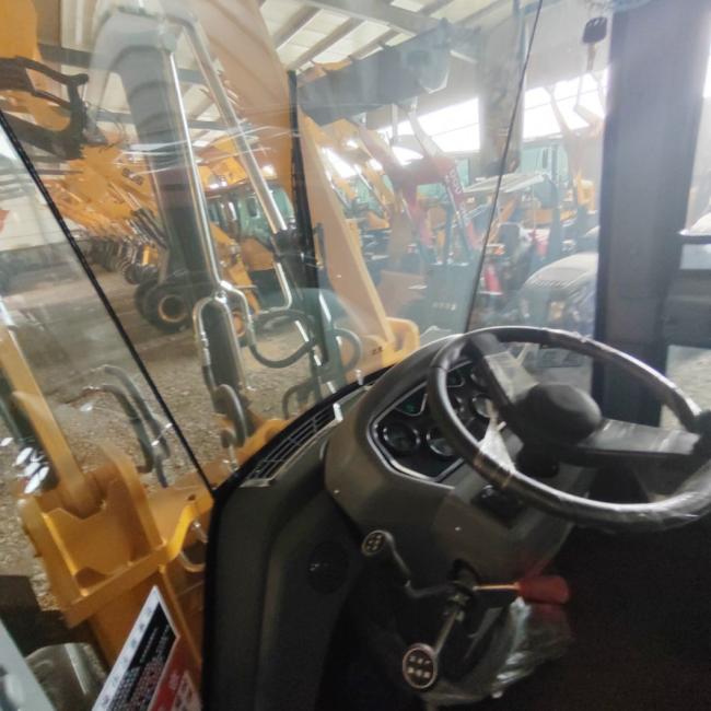 Yellow Compact Loader with Euro 5 Engine for Precise Material Handling