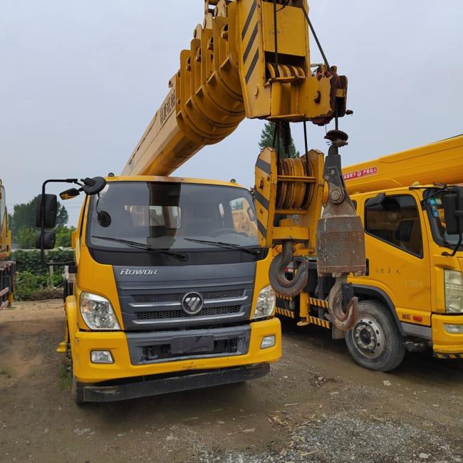 High-Quality Customizable 18t Hydraulic Boom Truck Crane for Construction Machinery