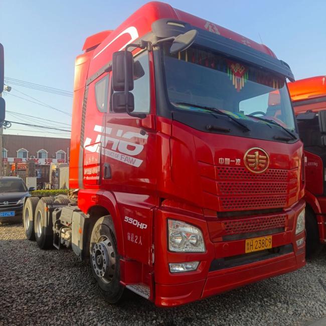 FAW Sinotruk Tractor Trailer Towing Truck